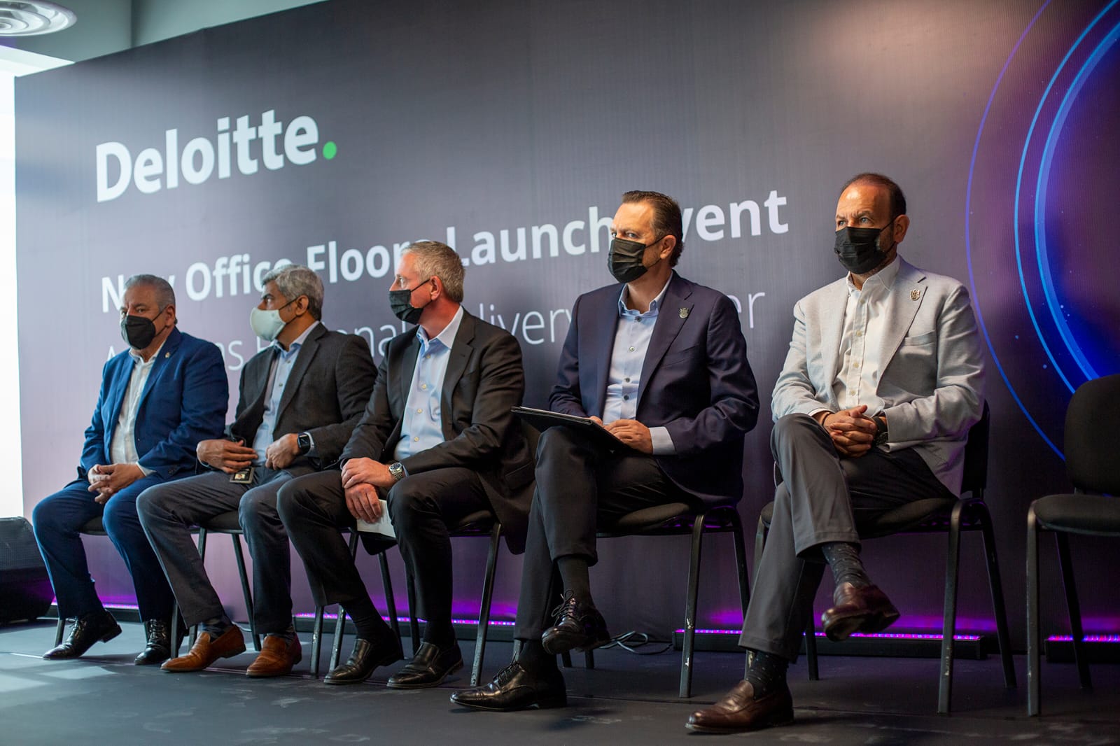 Inaugura Gobernador nuevas oficinas de Deloitte