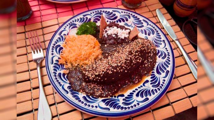 Beneficios del mole: por qué este platillo es tan saludable